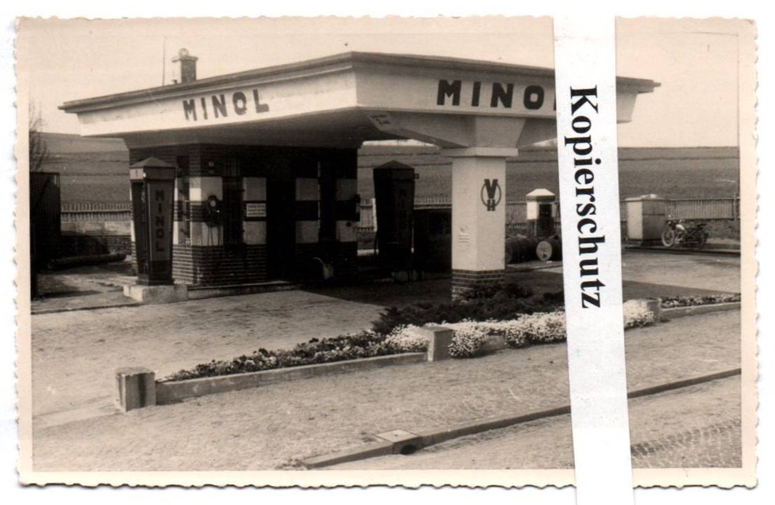 Foto Minol Tankstelle Zapfsäule DDR 1950er 1960er | 5062