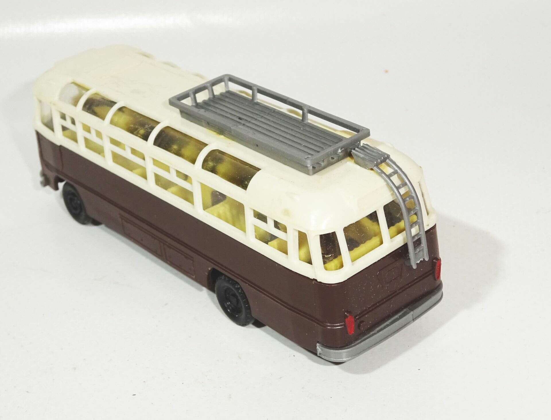 Ikarus 31 Bus Braun H0 DDR Modellauto | 12087